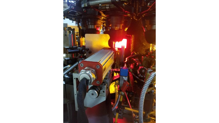 Glass vial manufacturer’s vision system allows 100% inspection | Vision ...